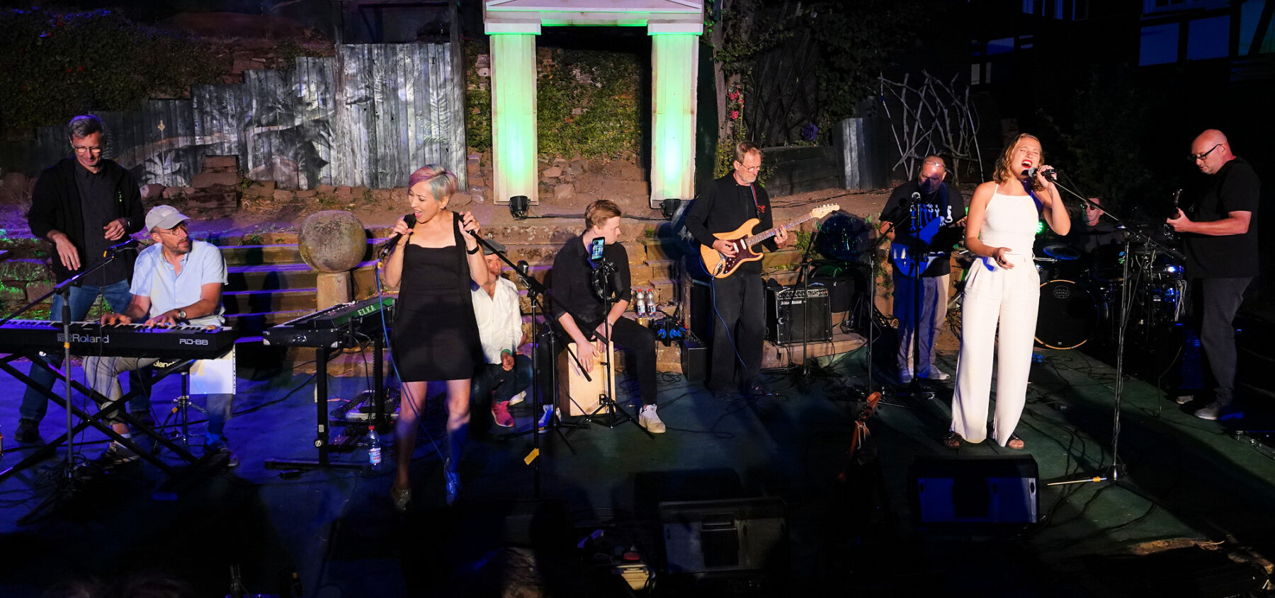 Dilsberger Groove-Night-Team übergibt 5.000 Euro Spende an Tafel ...